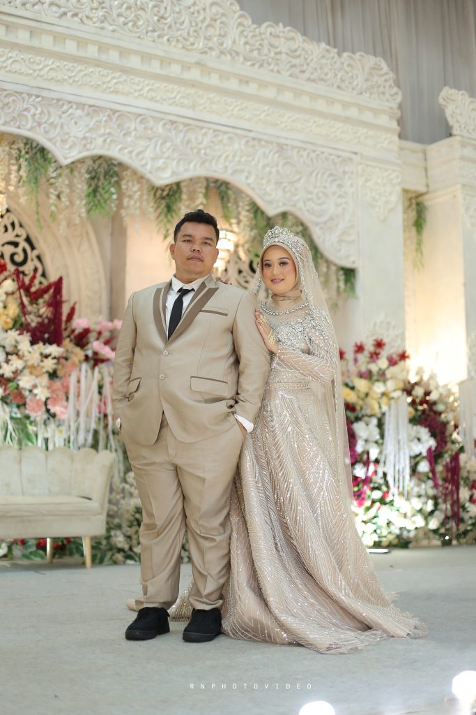 Gunakan Adat Palembang, Wedding Rainaldo Rafelson Suhendri, SKom - Dhea ...